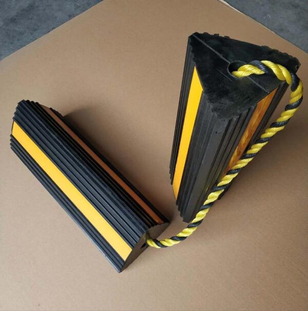 RUBBER AIRCRAFT WHEEL CHOCKS HEAVY DUTY WITH STRING ATTACHED – TangSafety